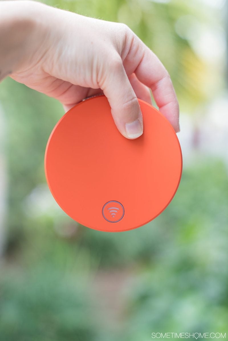 Pocket WiFi device Skyroam Solis, for trips abroad